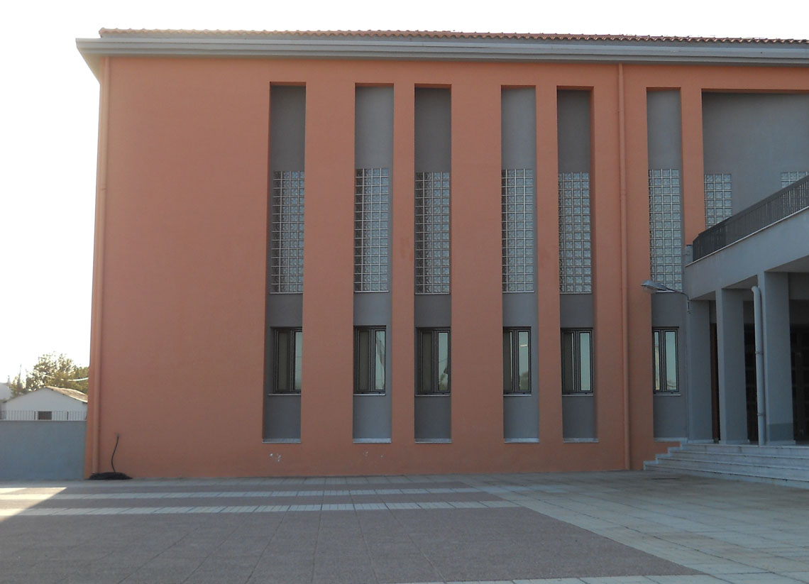 ΑΙΘΟΥΣΑ ΠΟΛΛΑΠΛΩΝ ΧΡΗΣΕΩΝ ΣΤΟ ΜΟΥΣΙΚΟ ΓΥΜΝΑΣΙΟ ΤΡΙΚΑΛΩΝ